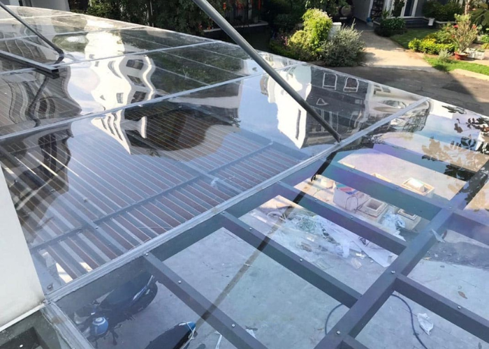 Cách sử dụng và lắp đặt tấm poly: 3 bước quan trọng cần nắm rõ