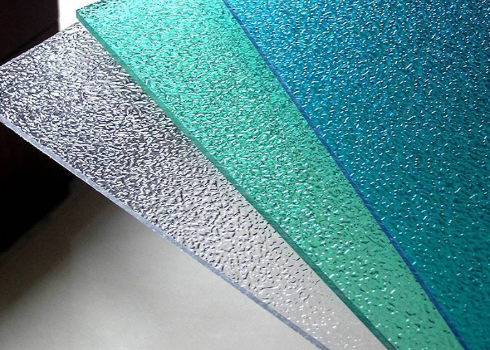 Tìm hiểu về hãng sản xuất tấm poly uy tín - Loại nào mới tốt?